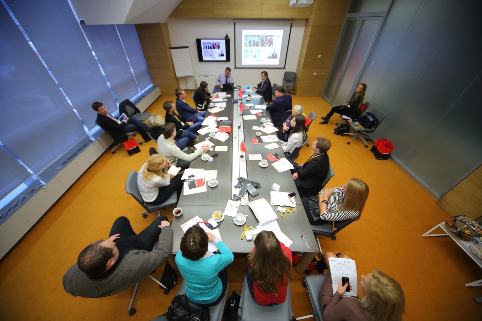 Emirates Glass Conducts Training for Al Ghurair Construction Aluminium ...